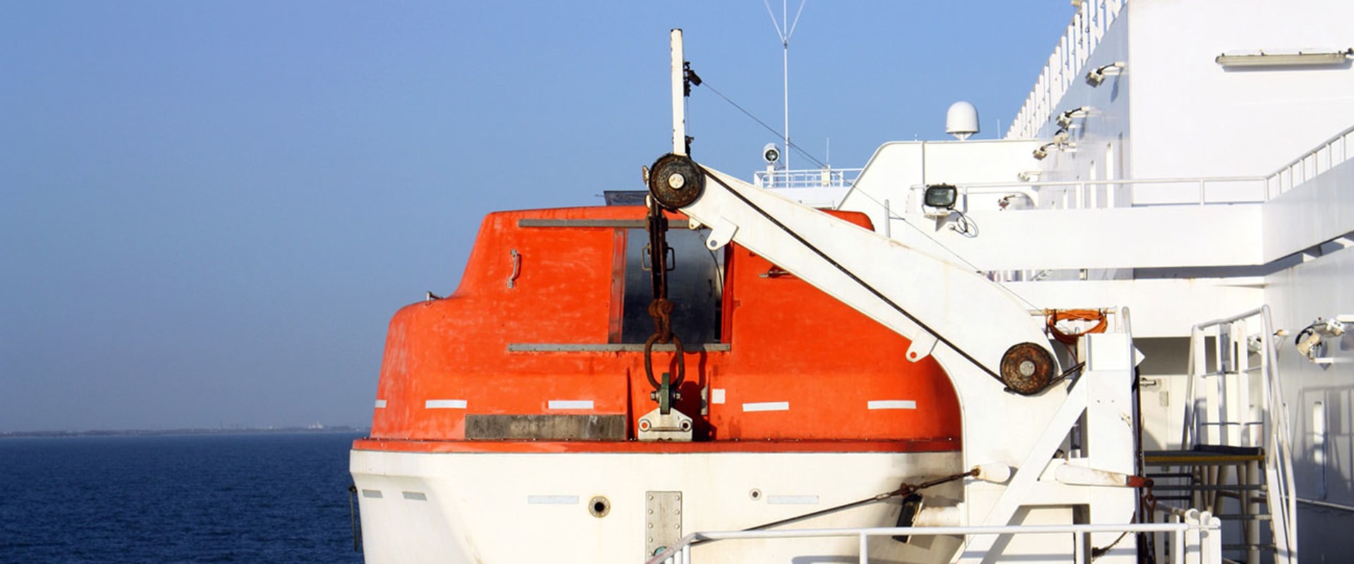 Inspection of Hulls of Lifeboats
