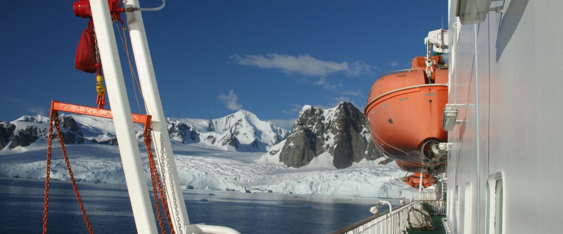 Safe Handling Procedures for Operating a Lifeboat